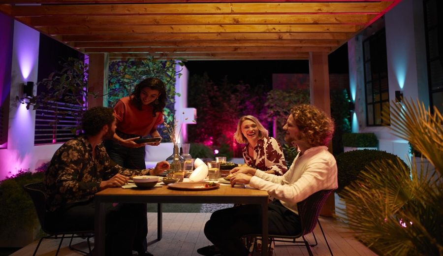 Iluminación al aire libre con Philips Hue: la nueva colección para ...
